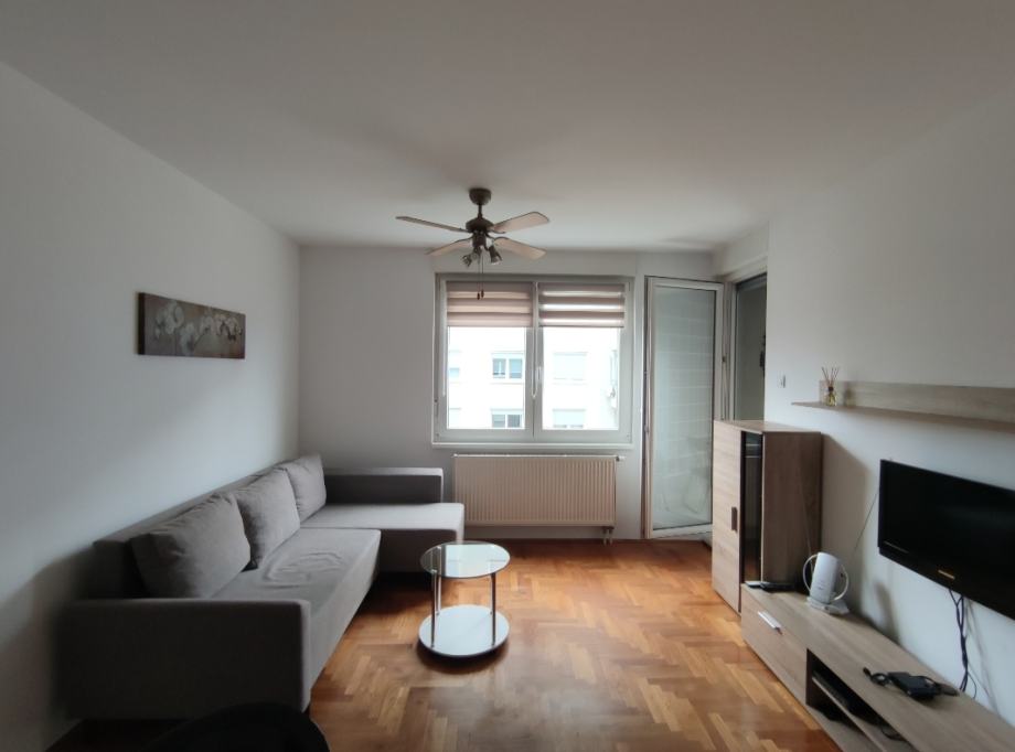 Špansko, jednosoban stan, 30 m2, novogradnja (iznajmljivanje)