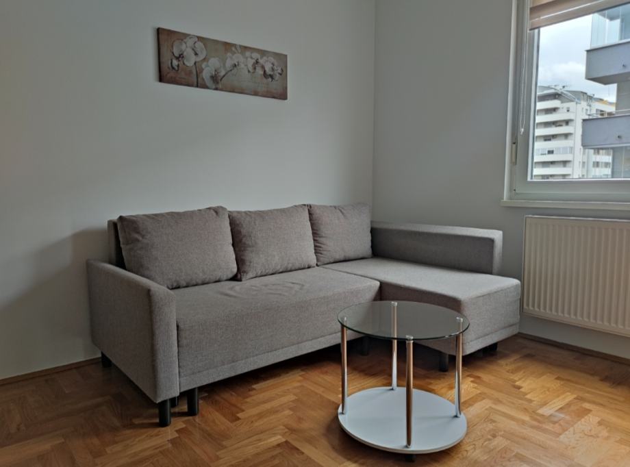 Špansko, jednosoban stan, 30 m2, novogradnja (iznajmljivanje)