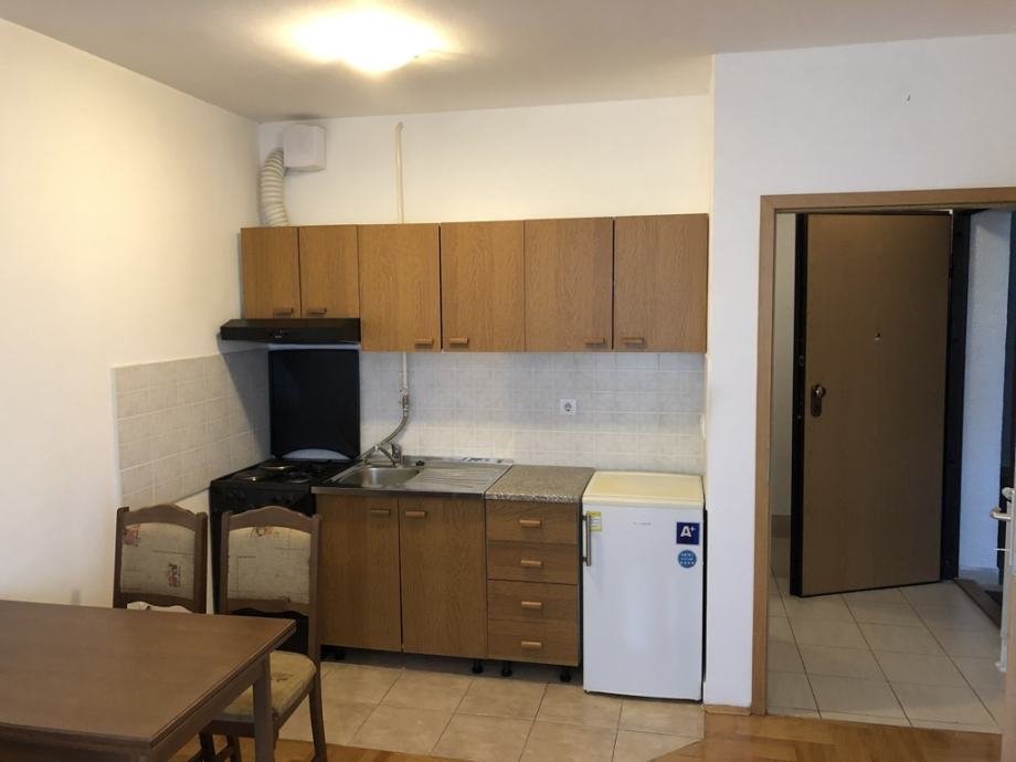 ŠPANSKO, JEDNOSOBAN STAN, 30 m2, novogradnja (iznajmljivanje)