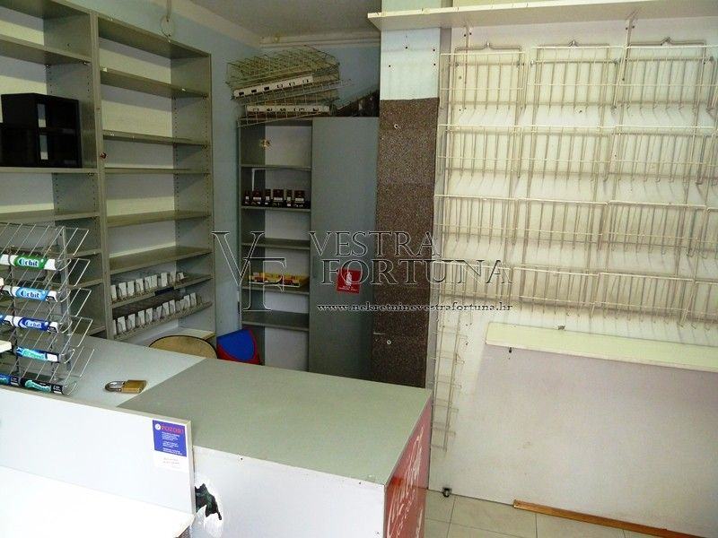 Špansko, Trg 101. Brigade, 1 sobni lokal, 10 m2, 1200 kn (iznajmljivanje)