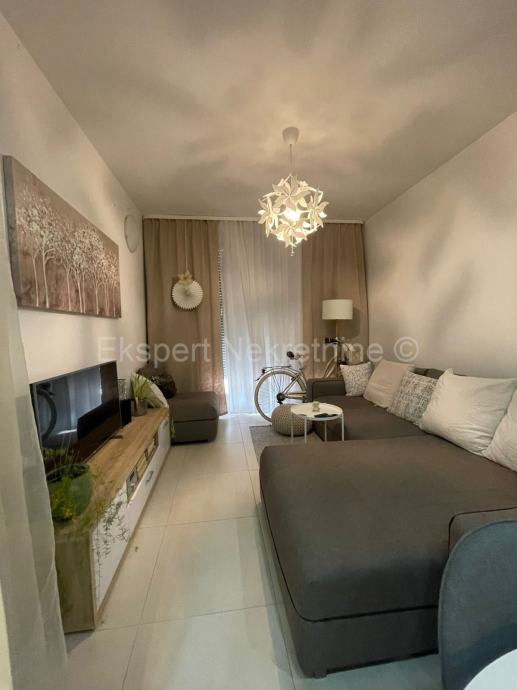 Split, Brda, Bila idra, jednosoban stan 50m2,vrt 22m2, jug (prodaja)