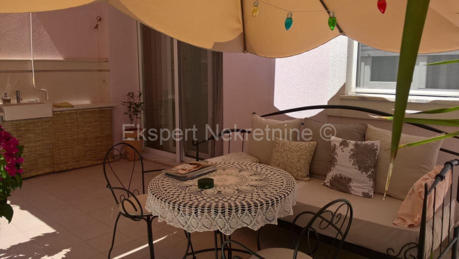 Split, Brda, Bila idra, jednosoban stan 50m2,vrt 22m2, jug (prodaja)