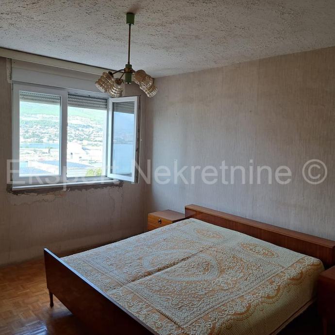 Split,Brda,dvosoban stan 71m2 na trećem katu bez lifta (prodaja)