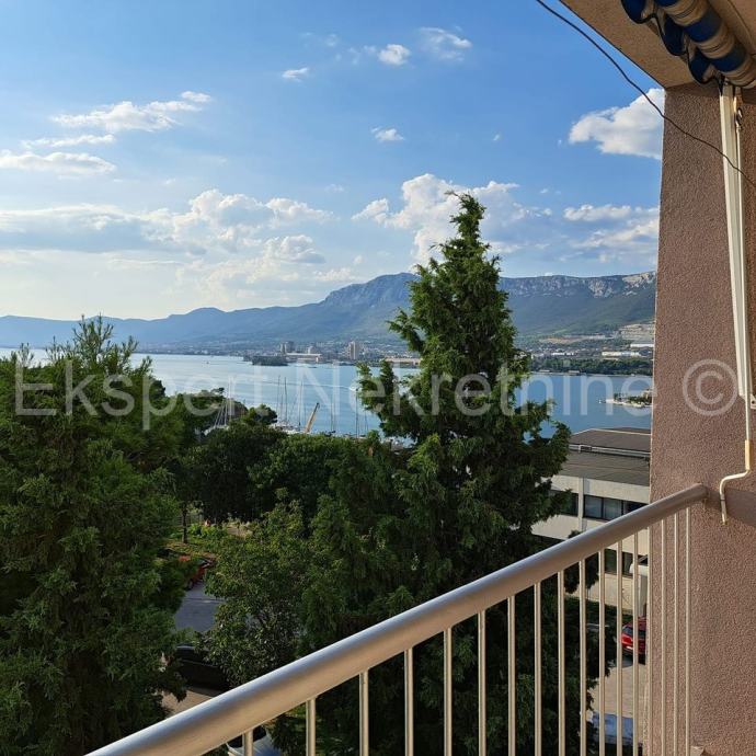 Split,Brda,dvosoban stan 71m2 na trećem katu bez lifta (prodaja)