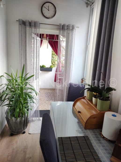 Split,Brda,trosoban stan 65m2,mogučnost nadogradnje (prodaja)