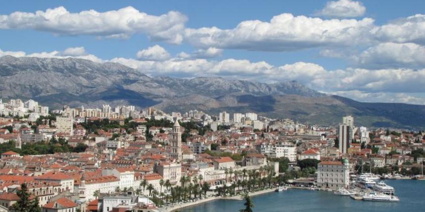 Split/Centar- blizina HNK-72 m2*** (prodaja)