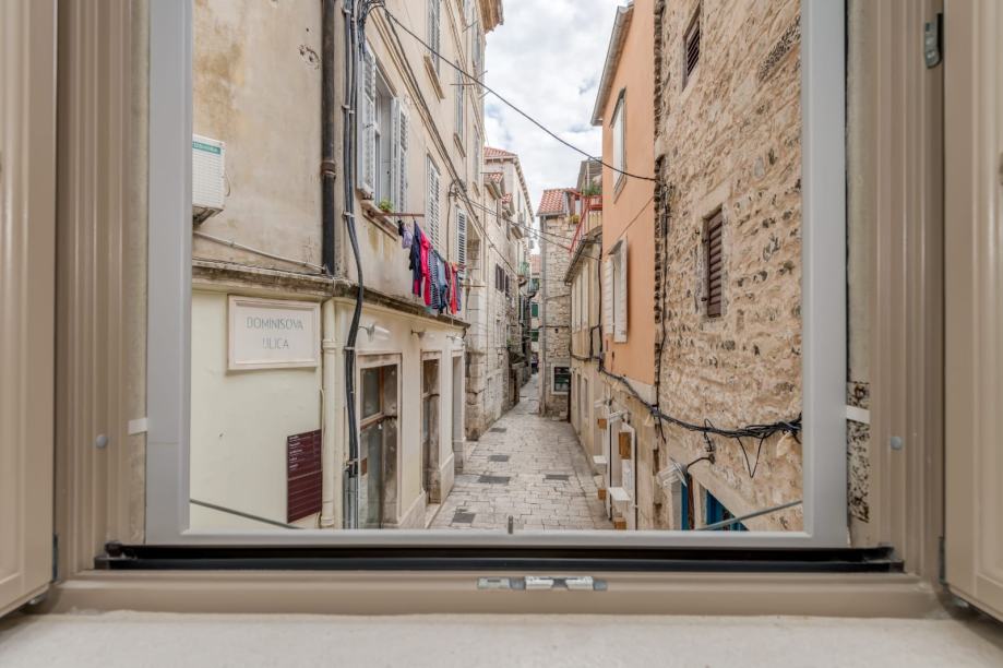 SPLIT, CENTAR, DIOKLECIJANOVA PALAČA, SOBA S KUPATILOM 20M2 ...