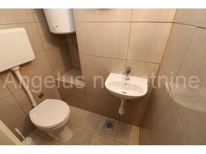 Split, centar - poslovni prostor na atraktivnoj lokaciji, 42m2 ...