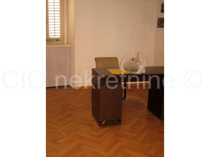 Split, centar, poslovni prostor (uredski), za najam (iznajmljivanje)