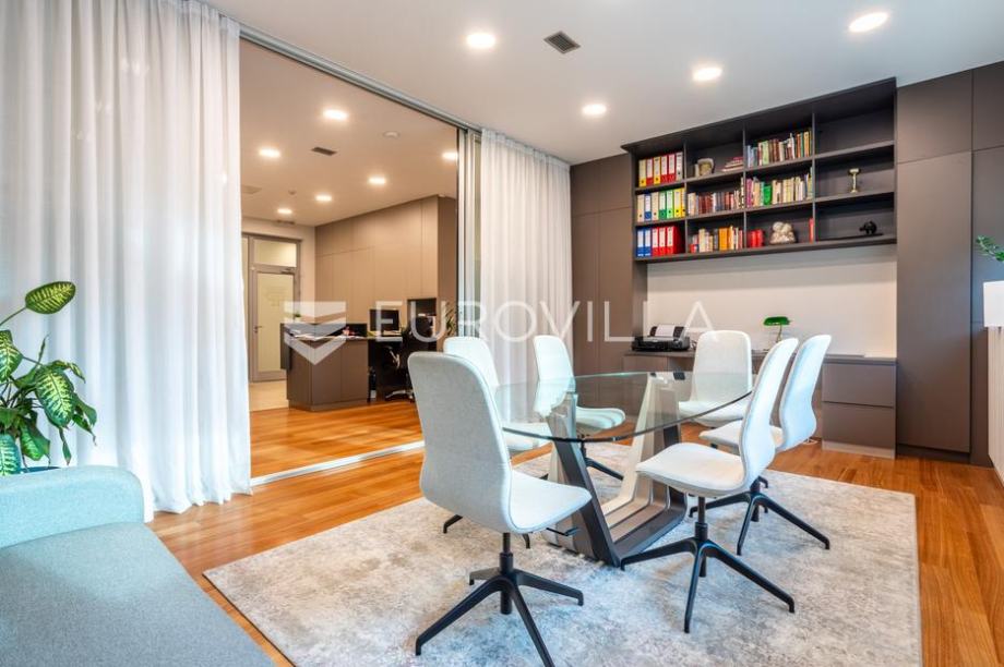 Split, Firule, reprezentativan ured na odličnoj lokaciji - 128 m2, pro ...