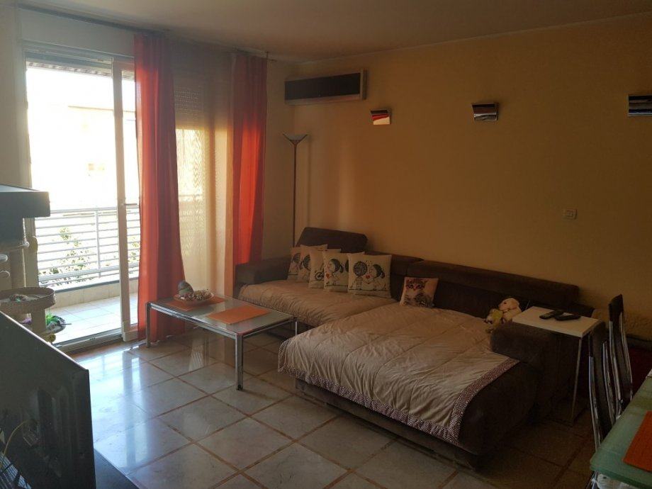 SPLIT LIČKA DVOSOBAN 64 M2 + GARAŽA 20 M2 --NOVO-- (prodaja)