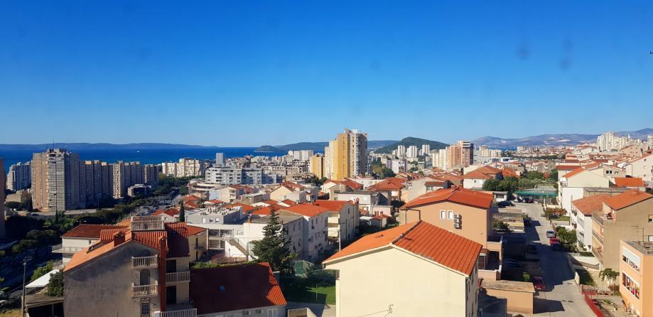 Split, Poljička cesta, 1-s stan, 35m2 + garažno mjesto- 400 EUR ...