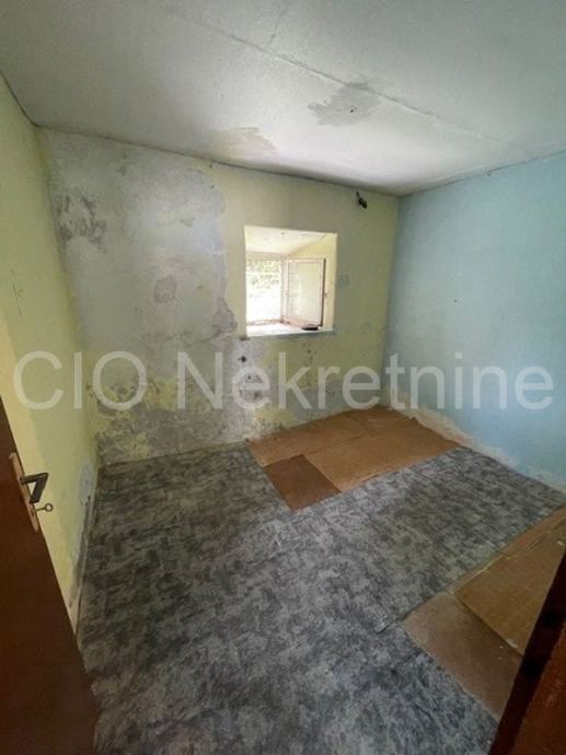 Split, Varoš, stan 35 m2, potrebno uređenje, prodaja (prodaja)