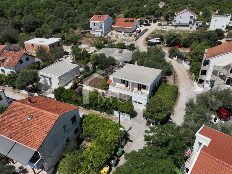 SRESER - Dvoetažna Kuća 50 m od mora (150m2) (prodaja)