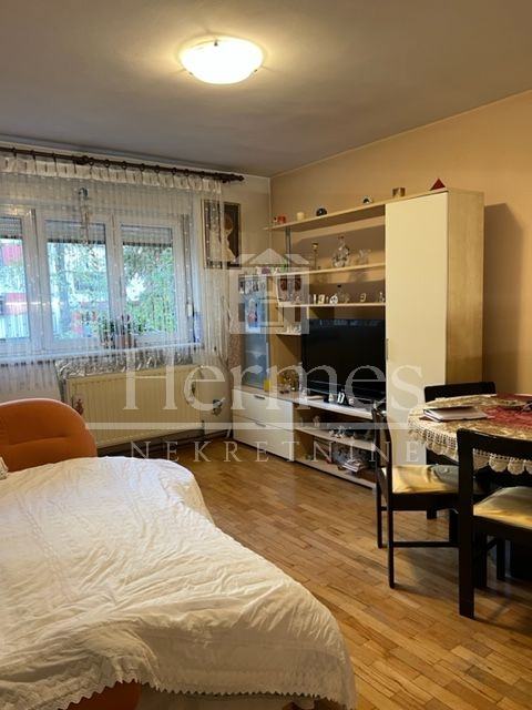 STAN (35,70 m2), FOLNEGOVIĆEVO NASELJE (prodaja)