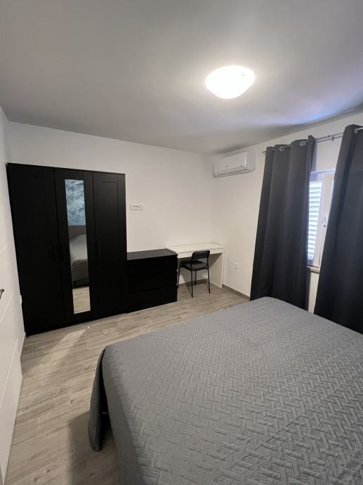 Stan 45 m2 (iznajmljivanje)