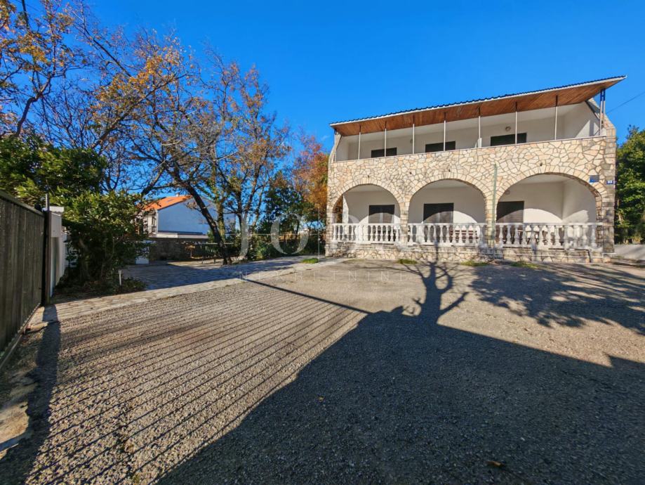 Stan za adaptaciju 81m2 (prodaja)