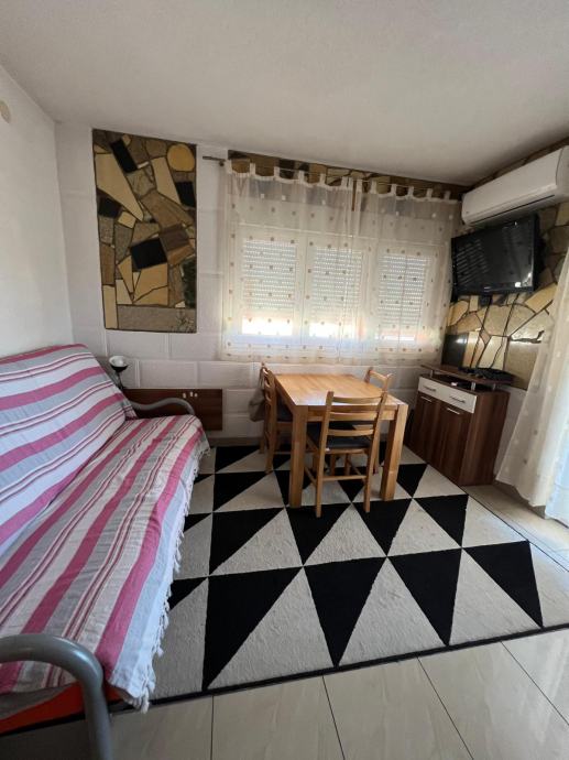 Stan: Dragovode,Split, 50.00 m2 - JEDNOSOBAN - OD 25.08. NA DUŽE ...