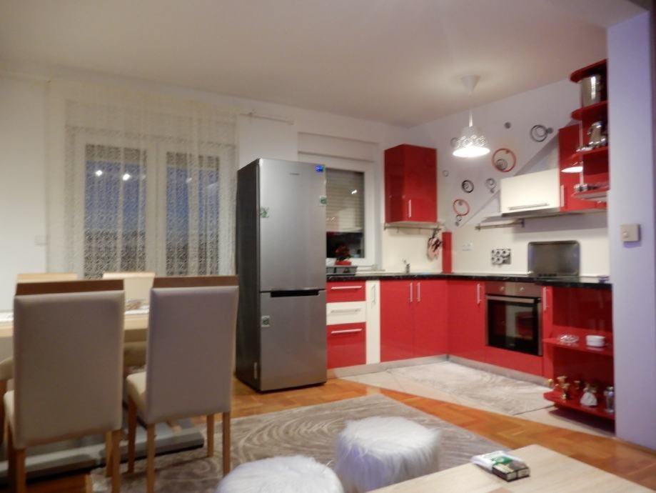 Stan: Dugo Selo, 50m2, dvosoban,terasa,parking (iznajmljivanje)