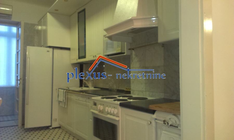 Stan: SPLIT - GOSPODSKI STAN U CENTRU GRADA 130 m2 (prodaja)