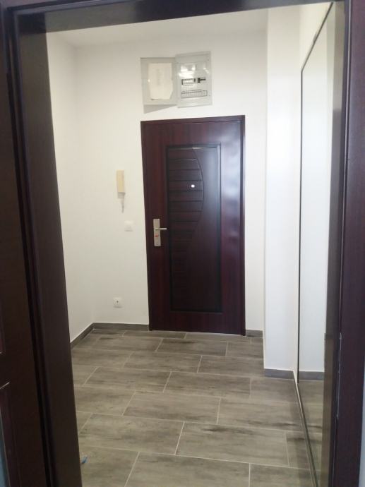 Stan: Centar Raba 65m2 plus ostava 5m2 (prodaja)