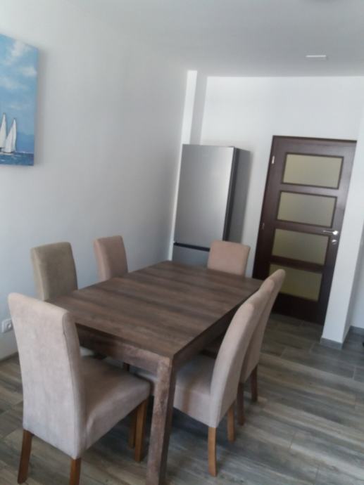 Stan: Centar Raba 65m2 plus ostava 5m2 (prodaja)