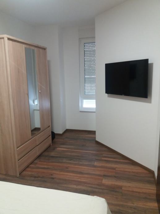 Stan: Centar Raba 65m2 plus ostava 5m2 (prodaja)