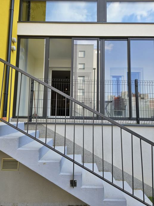 Stan:Karlovac,66 m2, novogradnja s vrtom i vanjskim parkirnim mjestom ...