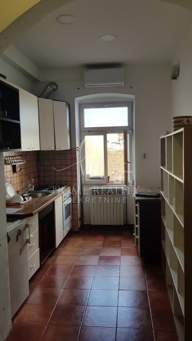 Stan, Livadićeva, 70 m2 (prodaja)