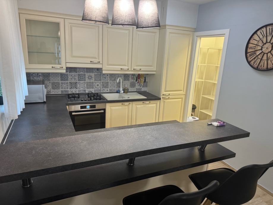 Stan novogradnja (prodaja)