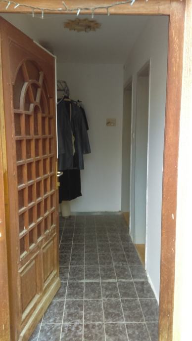 Stan (120 m2) u centru Osijeka sa vlastitim dvorištem!!!!!! (prodaja)