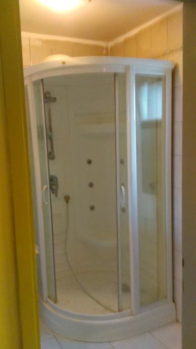 Stan (120 m2) u centru Osijeka sa vlastitim dvorištem!!!!!! (prodaja)