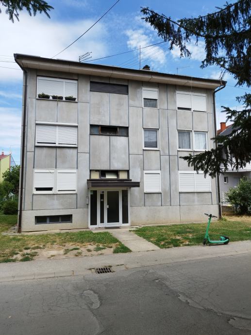 Stan: Osijek, 38.00 m2, Retfala centar (prodaja)