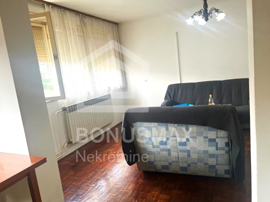STAN - PRODAJA - 70 M2 - SESVETE CENTAR (prodaja)