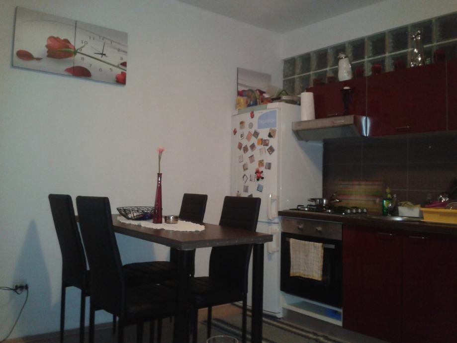 Stan: Pula 35 m2 (iznajmljivanje)