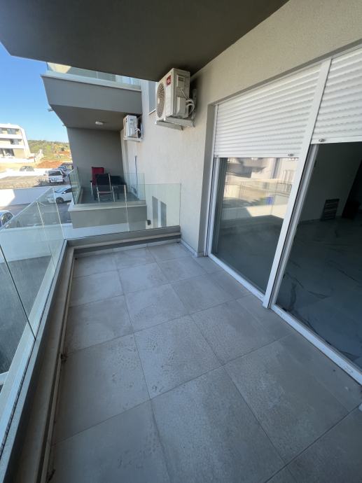 Pula, 50.00 m2, novogradnja useljivo odmah Garaža, (prodaja)