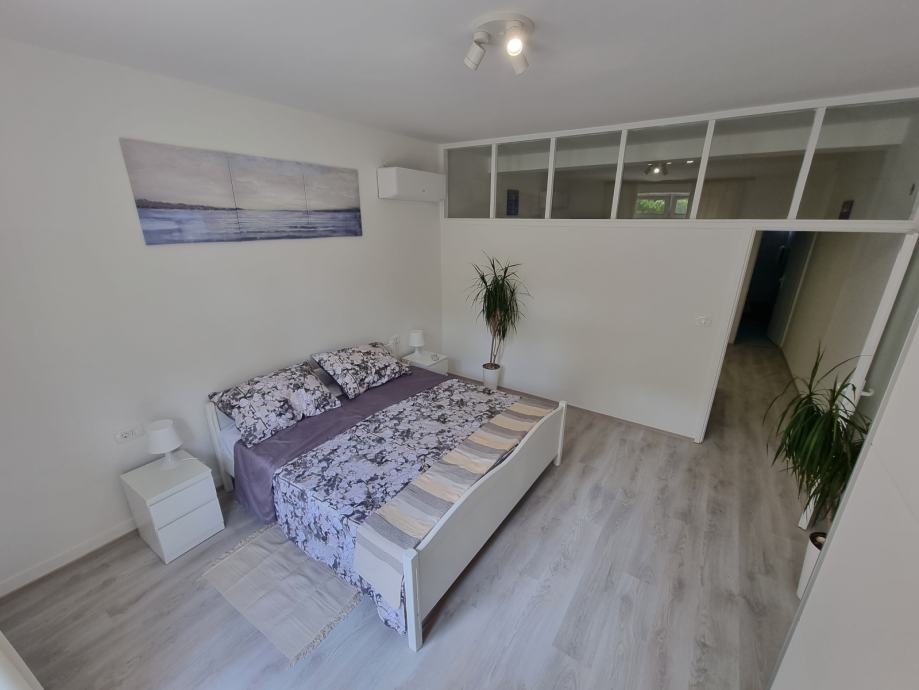 Stan: Pula, 50.00 m2 (iznajmljivanje)