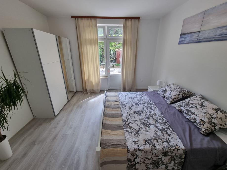 Stan: Pula, 50.00 m2 (iznajmljivanje)