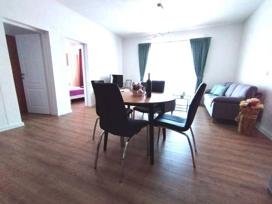 Stan: Pula, 50.00 m2 (iznajmljivanje)
