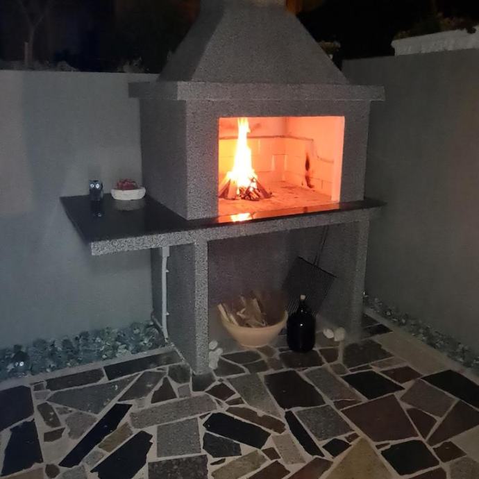 Stan: Sirobuja,Split, 70.00 m2-DVOSOBAN-15.09.-15.06.-JACUZZI ...