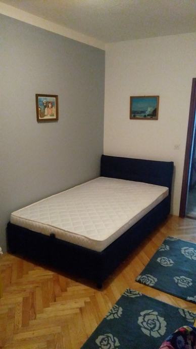 Stan: Split,Meje, 104 m2,vrt,terasa,garaža,parkirng,na duži period ...
