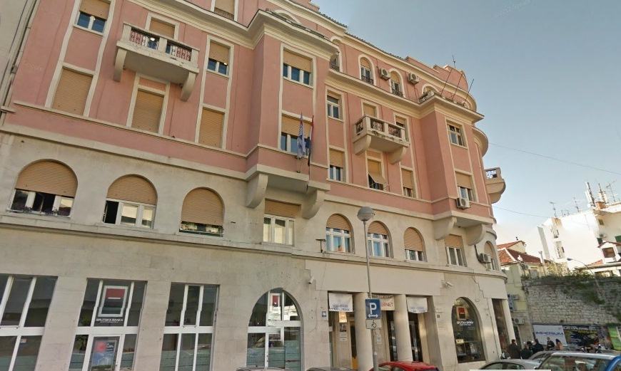 Stan: Split 150 m2, Centar, višesobni stan s visokim stropovima (prodaja)