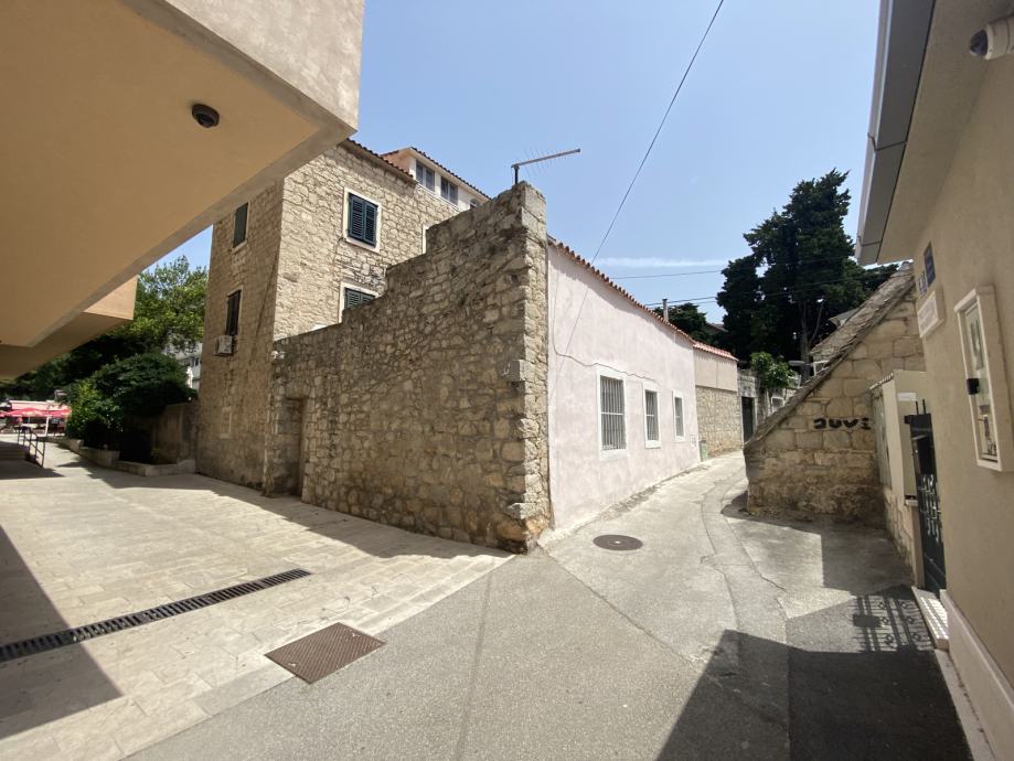 Jednosobni stan u centru Splita 32m2 (prodaja)