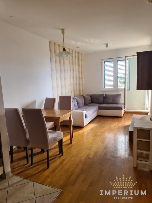Stan: Split, 35.00 m2- ŽNJAN - STAN S GARAŽNIM MJESTOM - (iznajmljivanje)