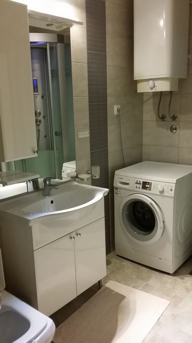 Stan: Split, 3S, Blizina KAMPUSA, LUX, DUŽI NAJAM, terasa POGLED MORE ...