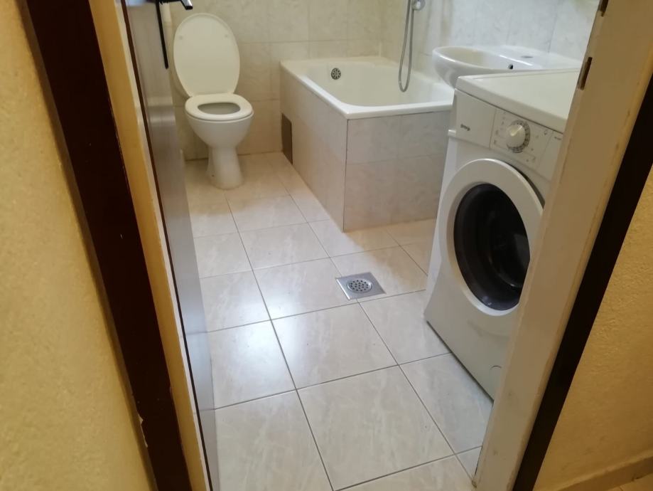 Stan: Split, 50.00 m2 VISOKA DUGOROČNO (iznajmljivanje)