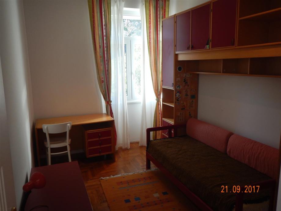 Stan: Split, Centar,100m2, nije agencija, na duži rok (iznajmljivanje)