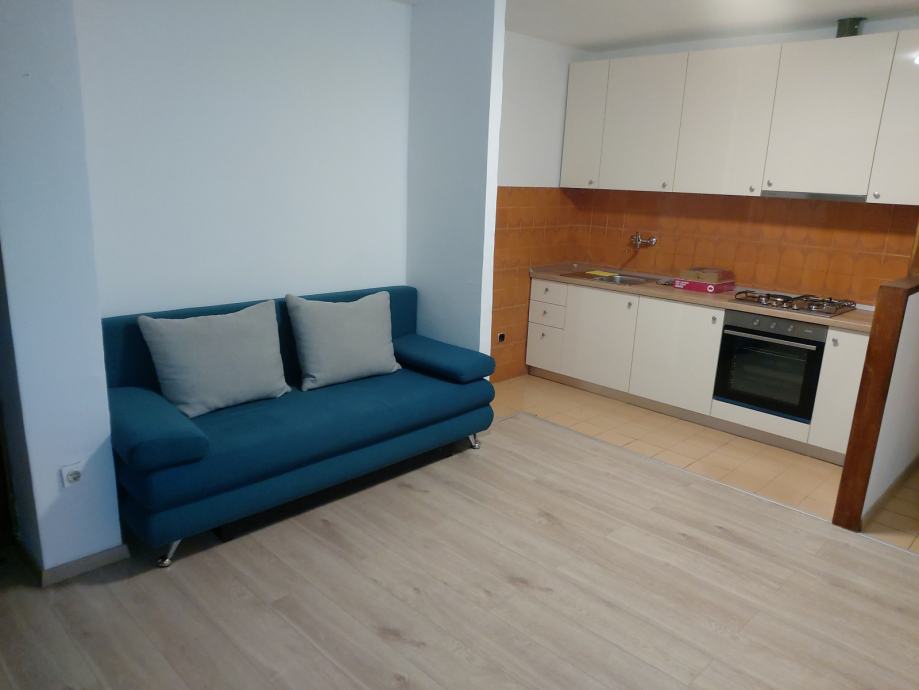 Stan: Split, 90.00 m2 brda (iznajmljivanje)