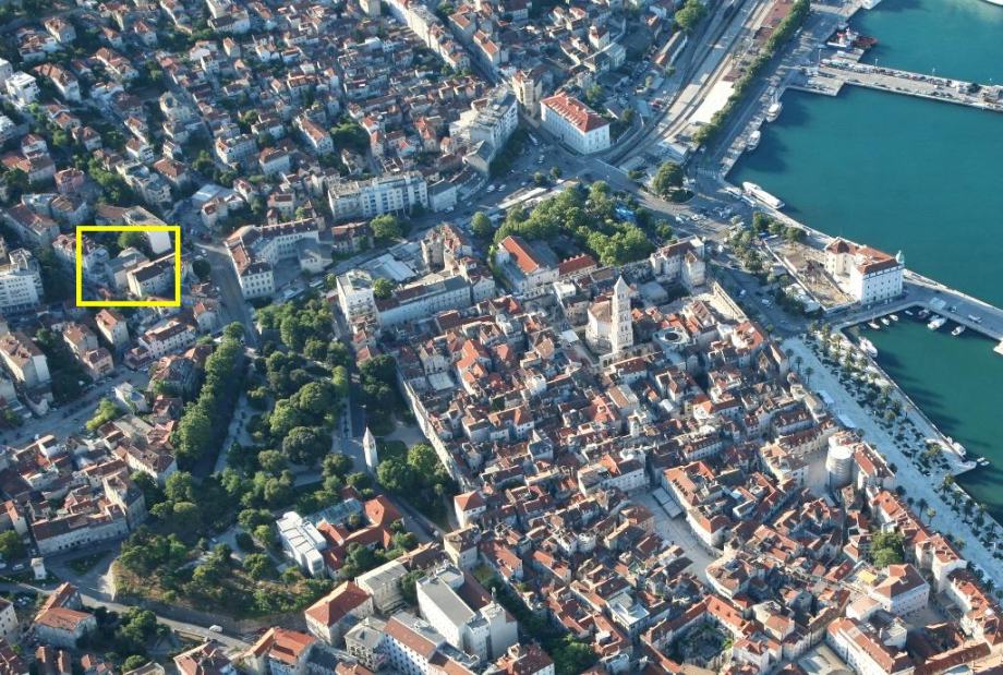 Stan: Split, Centar, 162 m2, novi krov, super lokacija, SNIŽENO! (prodaja)