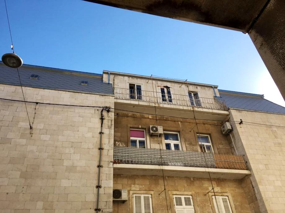 Stan: Split, Centar, 162 m2, novi krov, super lokacija, SNIŽENO! (prodaja)